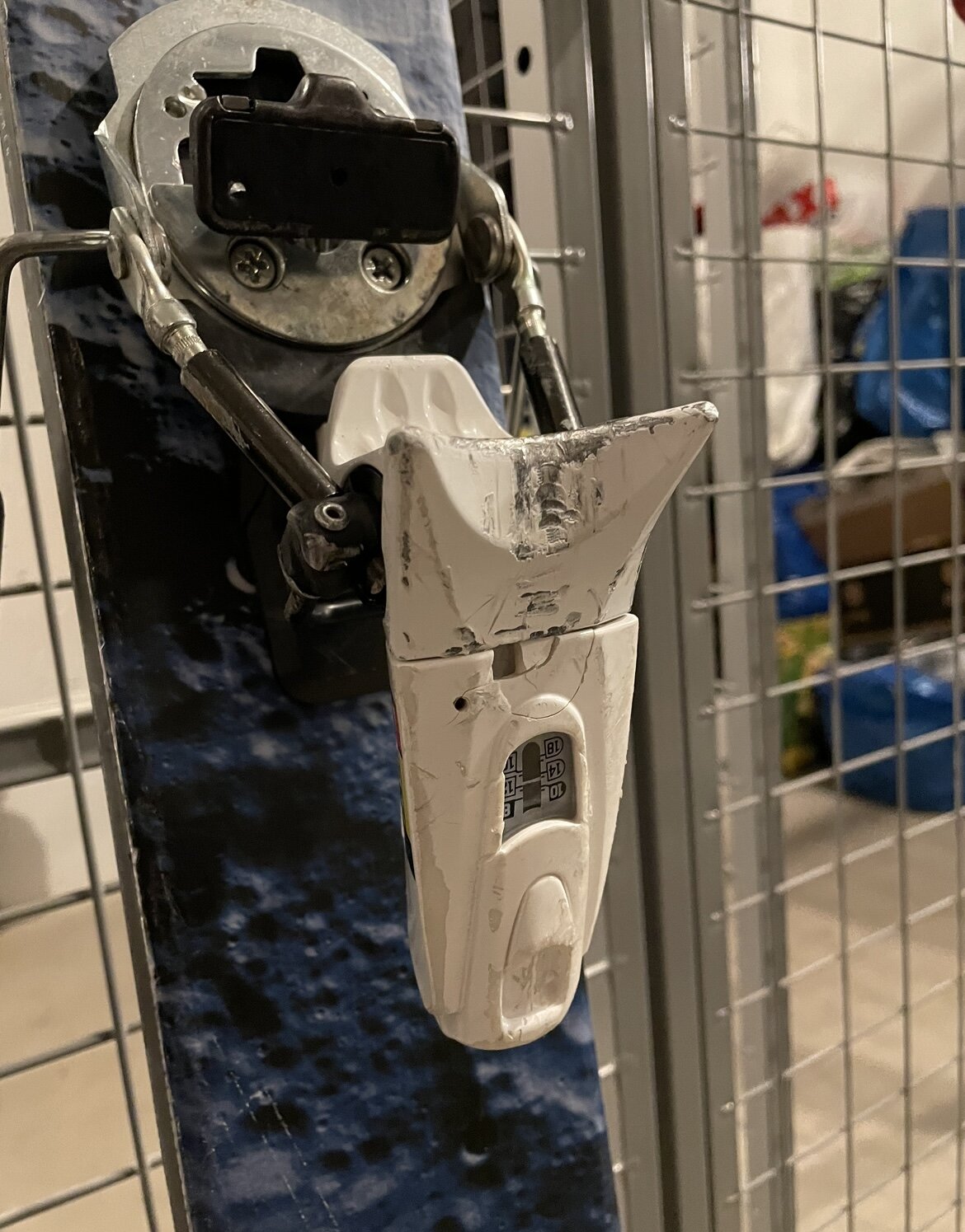 Säljes: Moment Wildcat 108 med Look Pivot 18 - Freeride