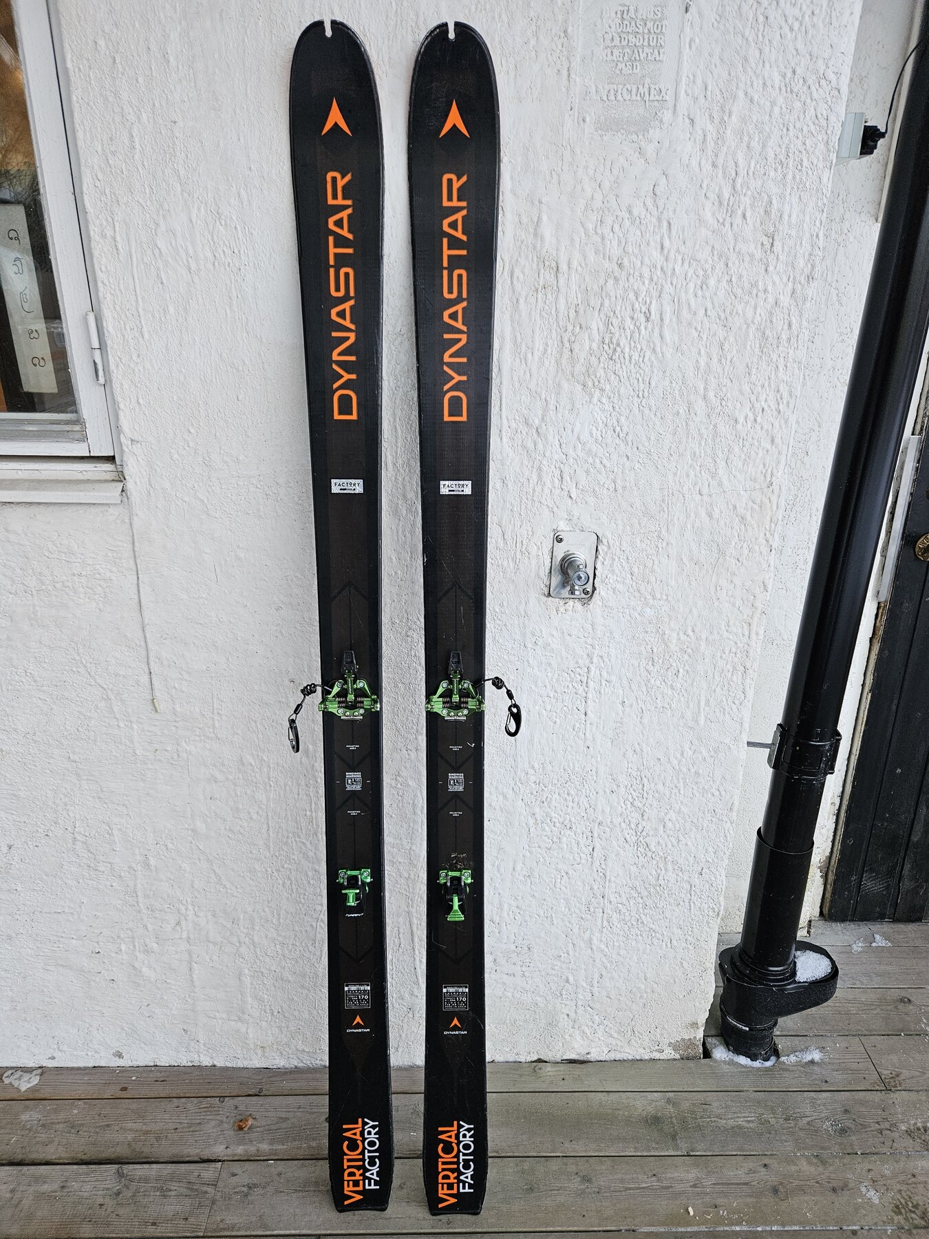 Säljes: Dynastar Vertical Factory + Dynafit - Freeride