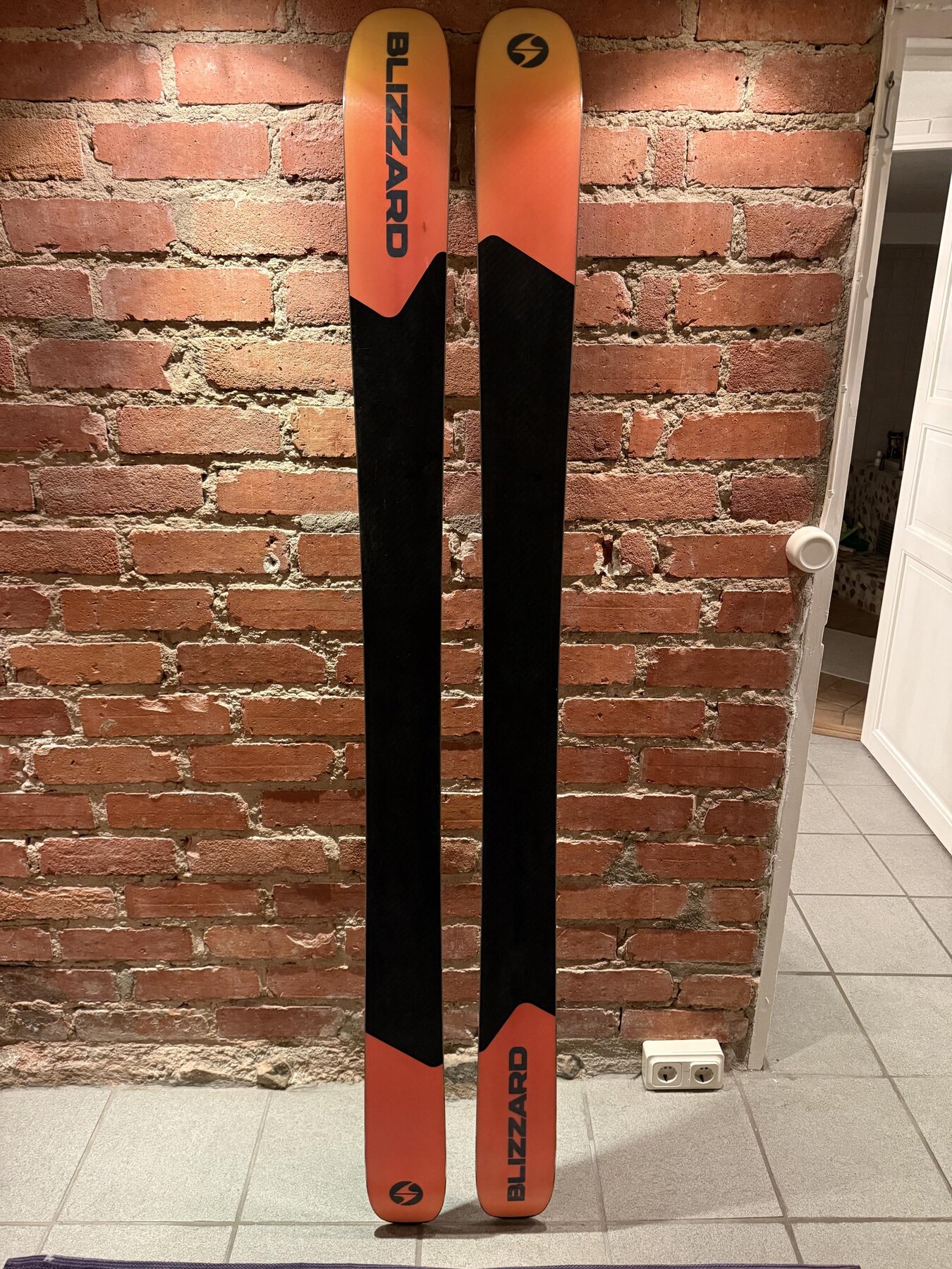 Säljes: Blizzard Rustler 11 188cm 2019 - Freeride