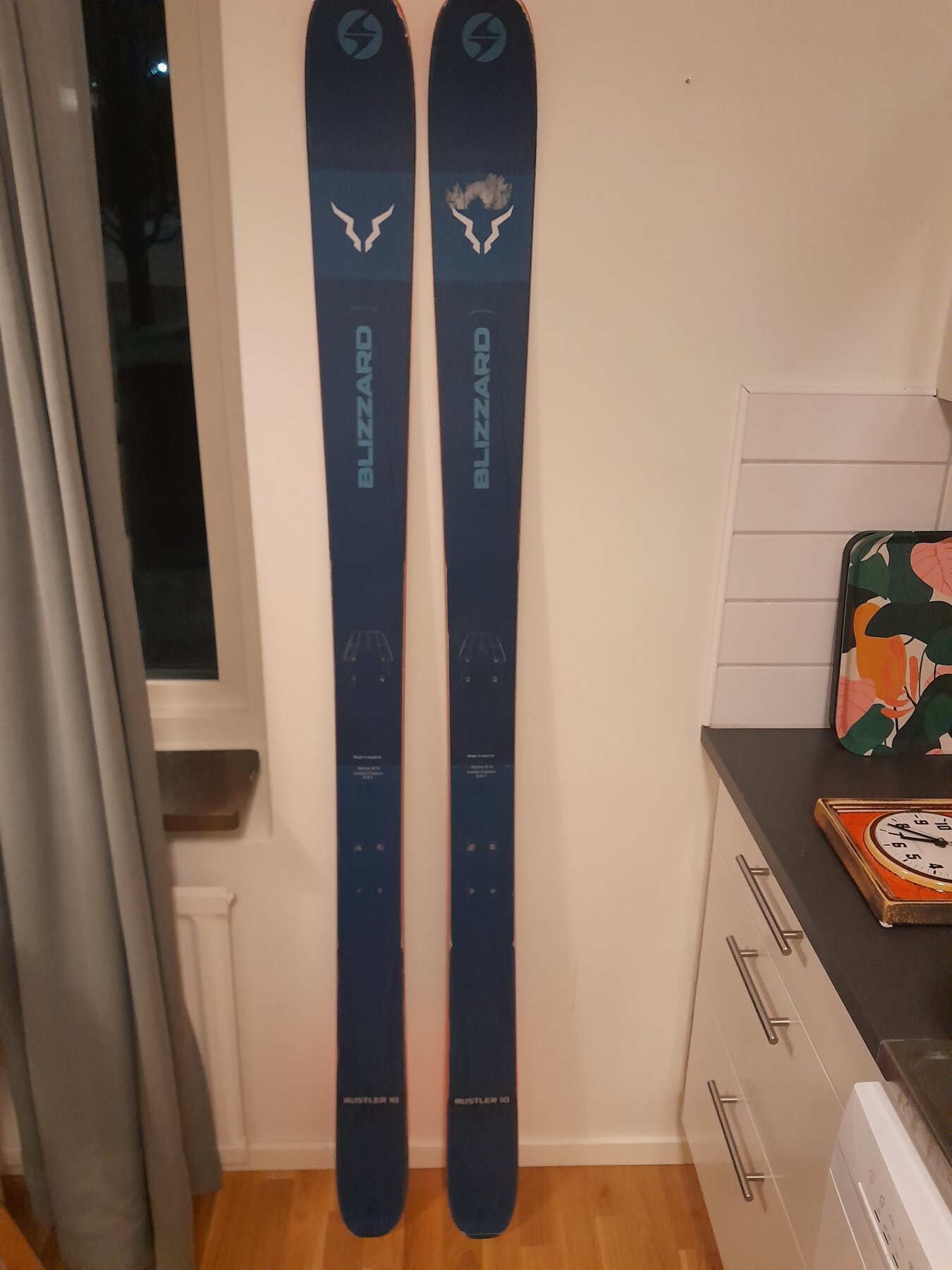 Säljes: Blizzard Rustler 10 188cm - Freeride