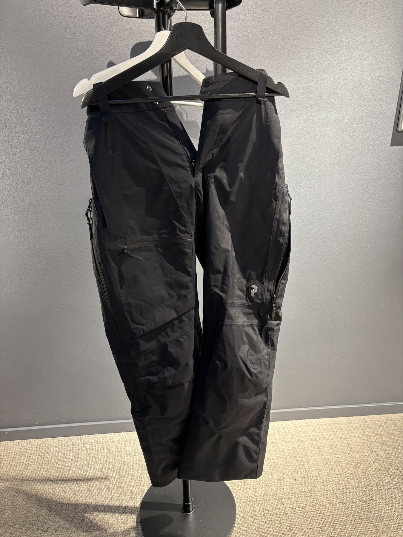 Säljes: Peak Performance skidjacka och byxor. - Freeride