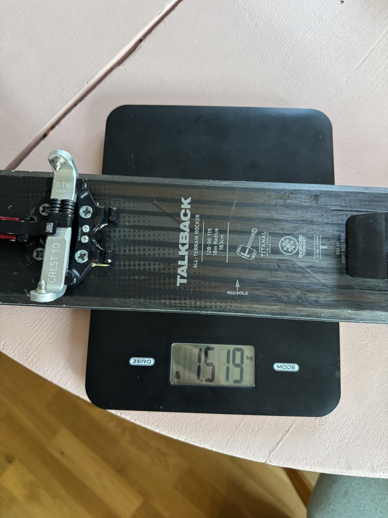 Säljes: K2 Talkback 96 163 cm – 2021 med ATK Crest 10 bindning + hudar ...