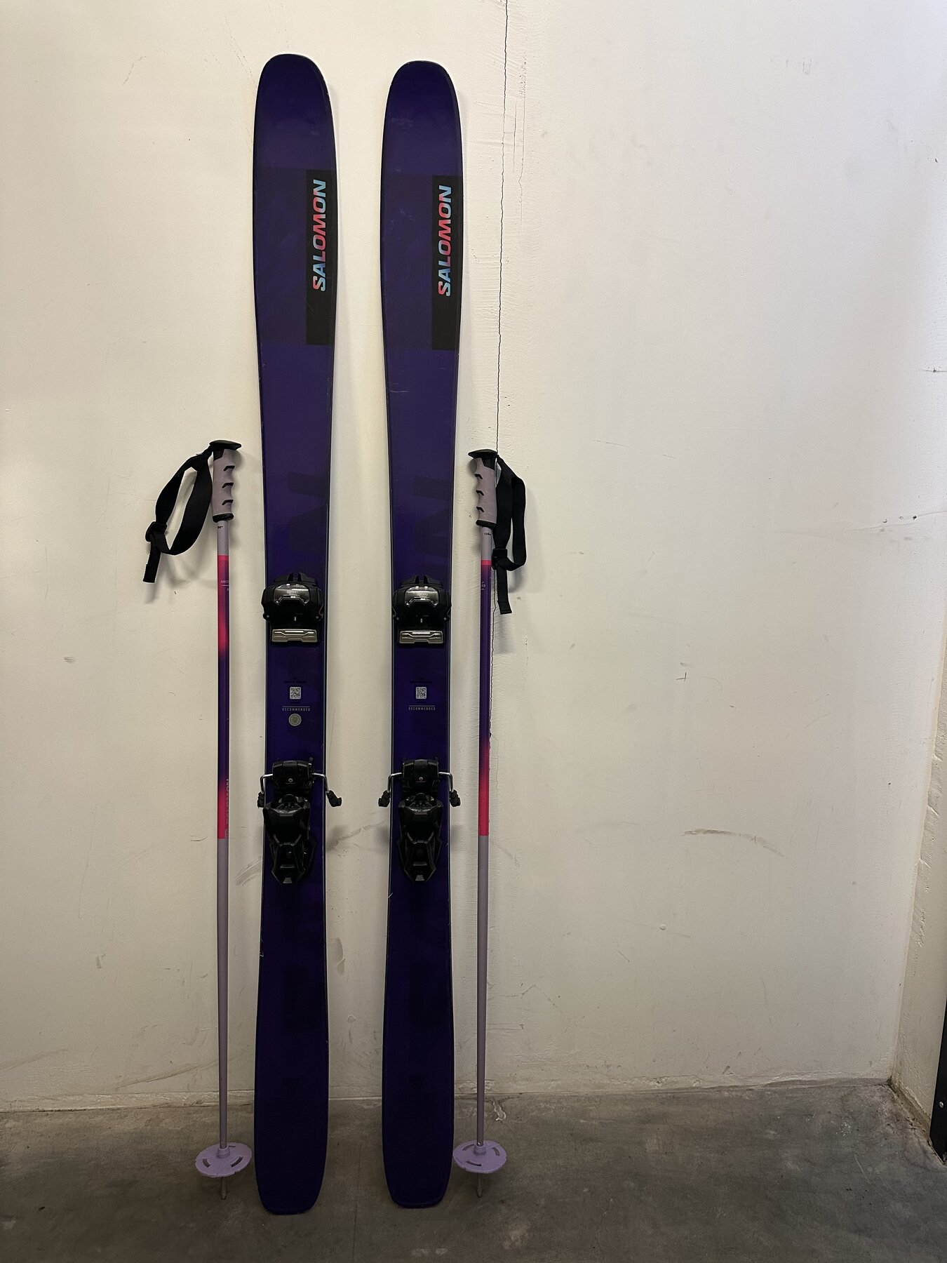 Säljes: Salomon QST 98 24/25 ink monterad Tyrolia Attack bindning ...